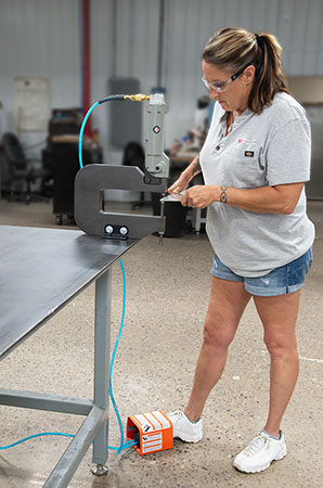 TANDEM PNEUMATIC "C" COMPRESSION RIVETER (6") from Aircraft Tool Supply